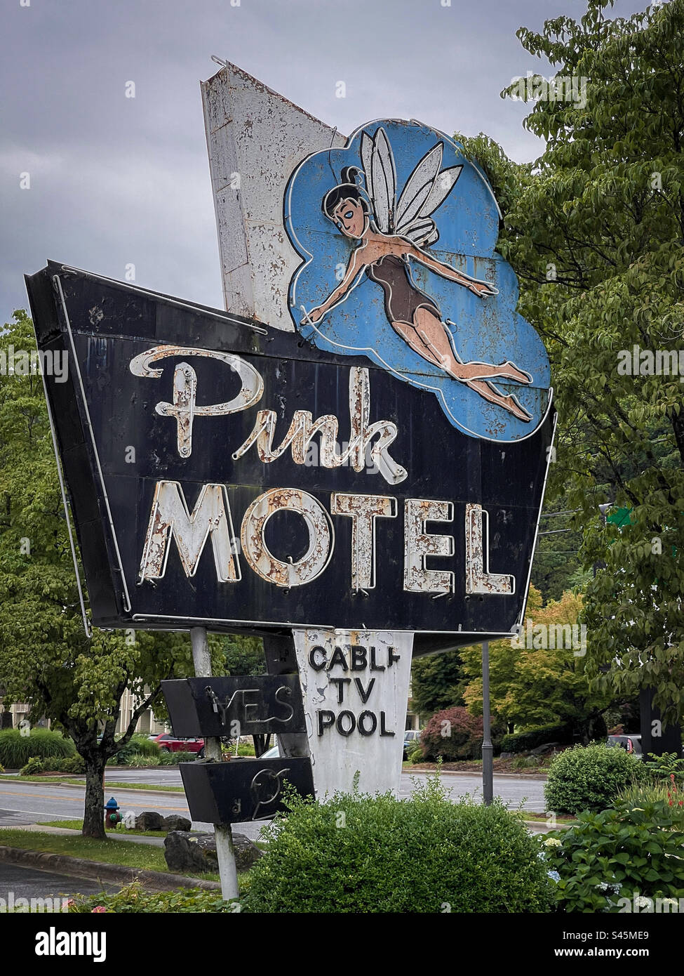 Pink Motel, Cherokee, North Carolina Stock Photo - Alamy