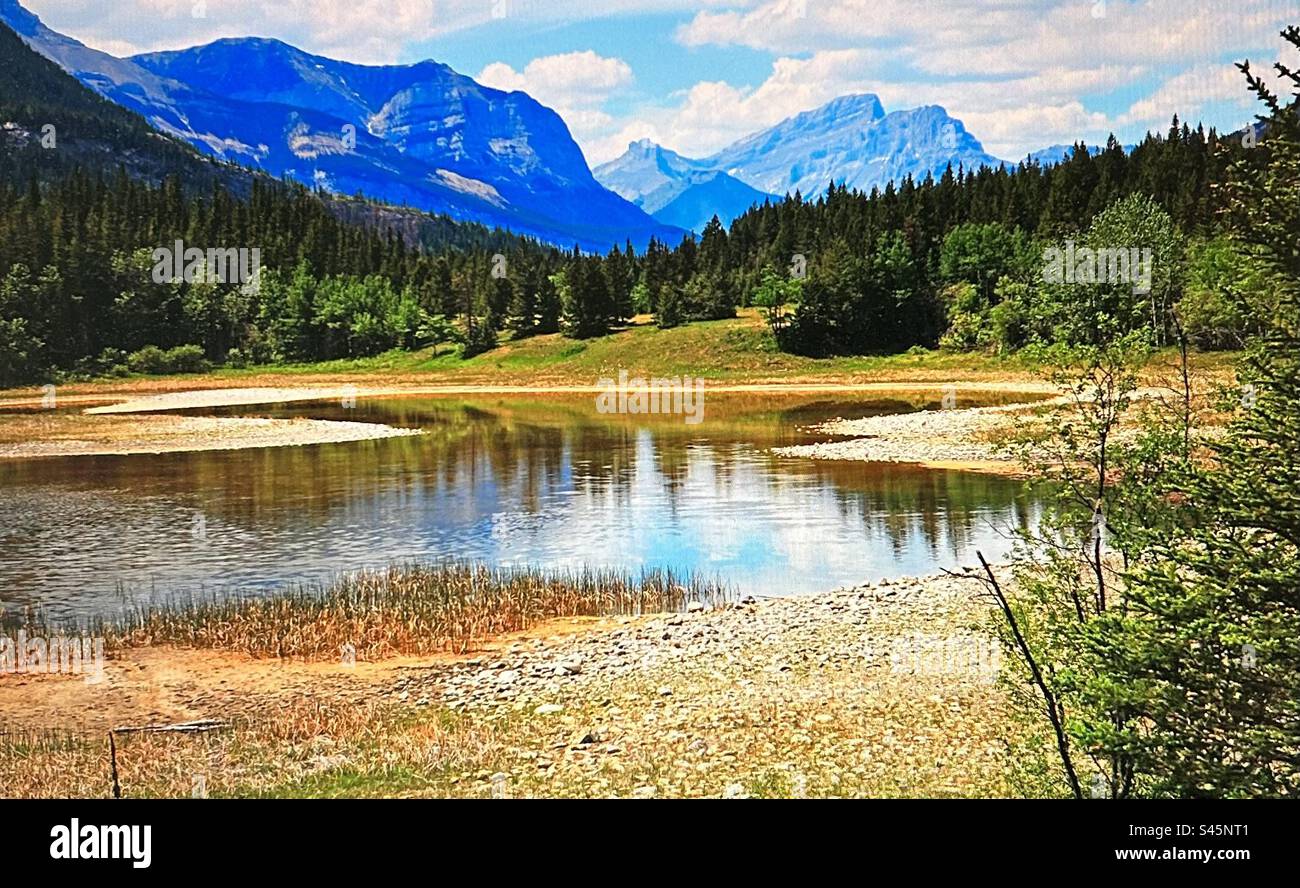 Middle pond, bow valley provincial park, Alberta, Canada, Rockies, reflection, wilderness, wilds ...