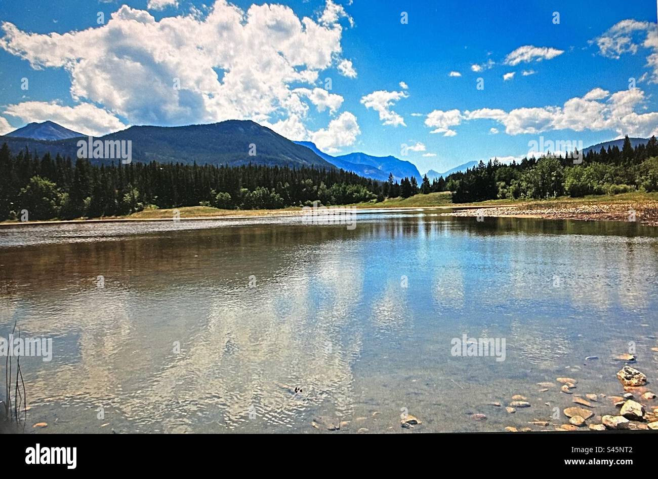 Middle pond, bow valley provincial park, Alberta, Canada, Rockies, reflection, wilderness, wilds ...