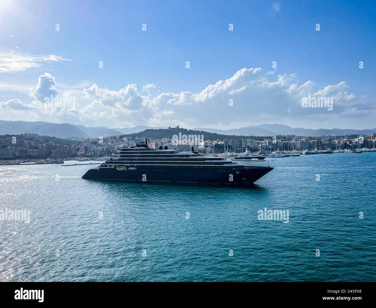 Evrima hi-res stock photography and images - Alamy