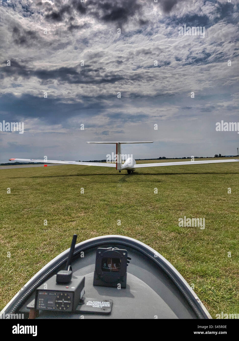 Gliders waiting at the launch point Stock Photo - Alamy