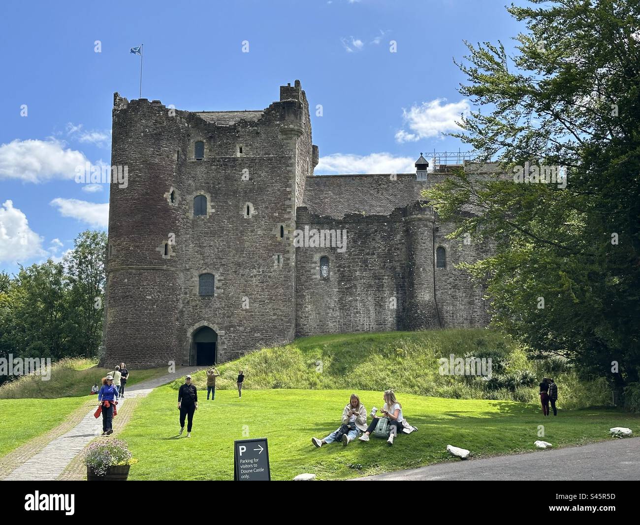 Doune castle , Scotland featured in Game of Thrones and Outlander Stock ...