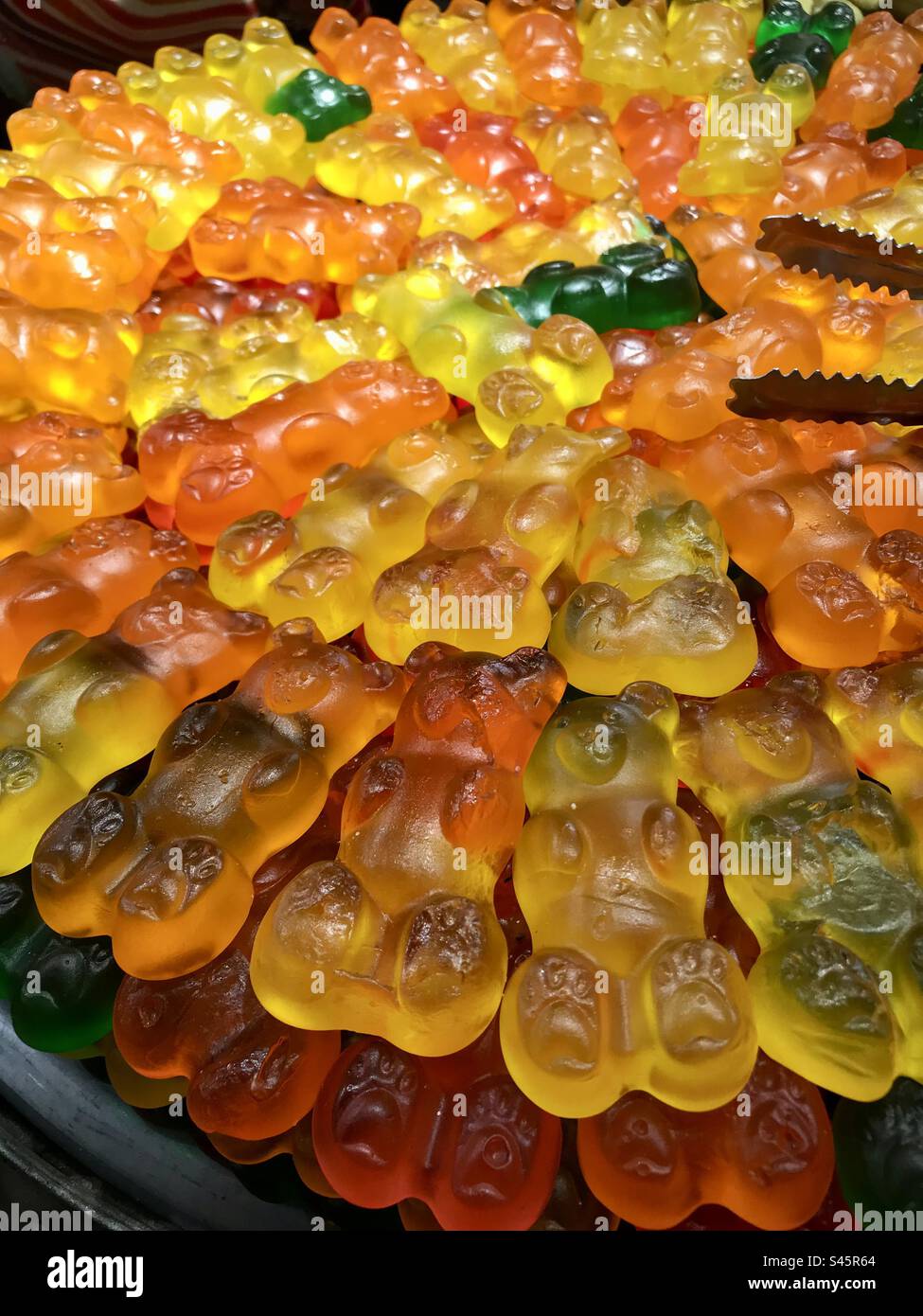 Gummy bear pile hi-res stock photography and images - Alamy