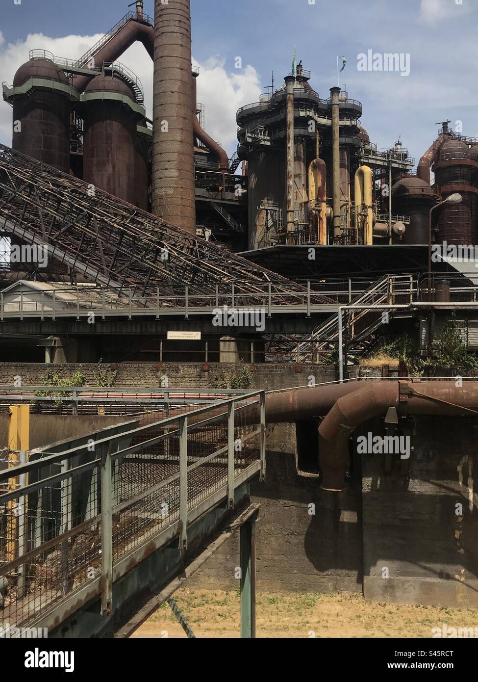 Pipe structure hi-res stock photography and images - Alamy