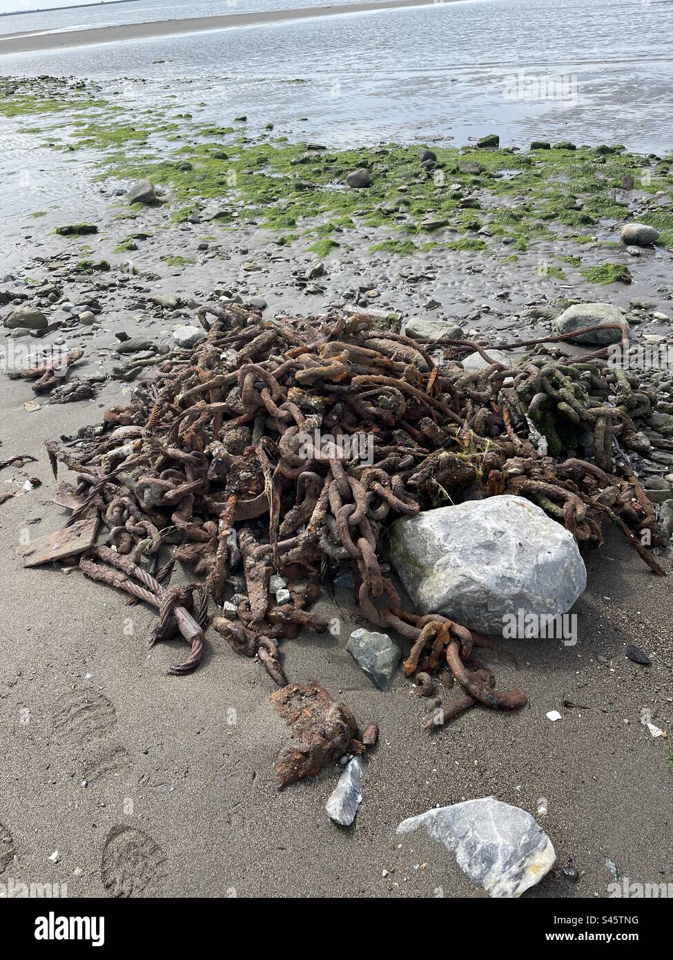 Boom chain hi-res stock photography and images - Alamy