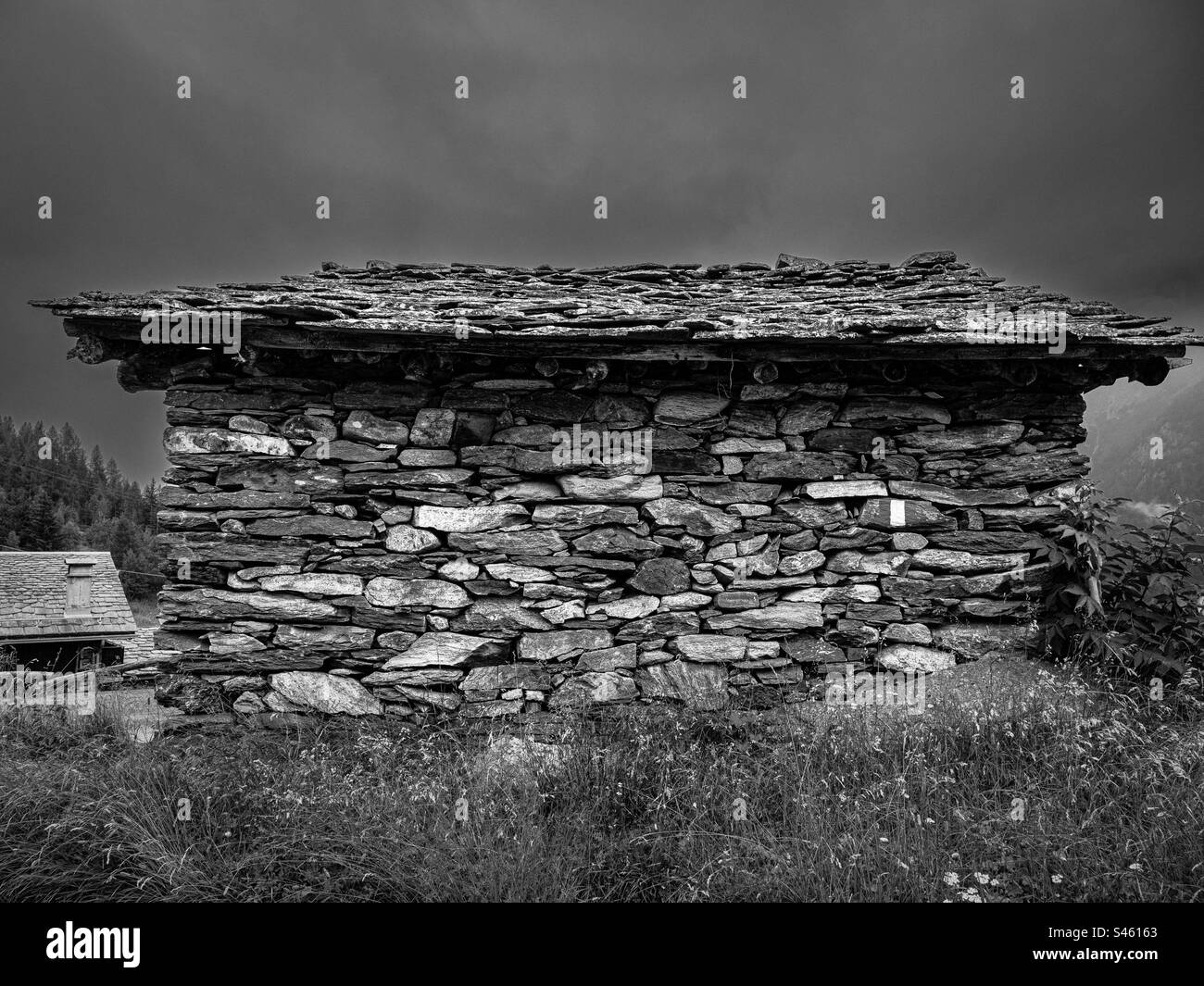 White stone house Black and White Stock Photos & Images - Alamy