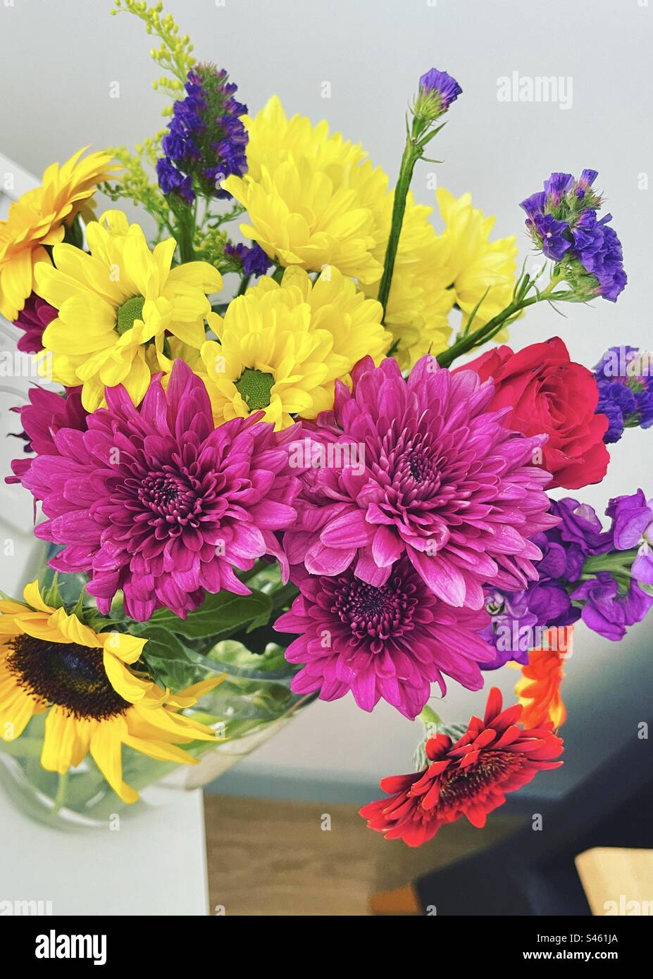 Bright happy colours of flowers hi-res stock photography and images - Alamy