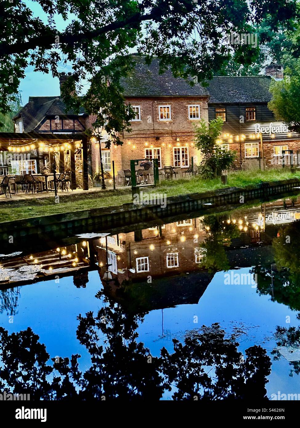 Beefeater restaurant next to Basingstoke canal Woking Stock Photo - Alamy
