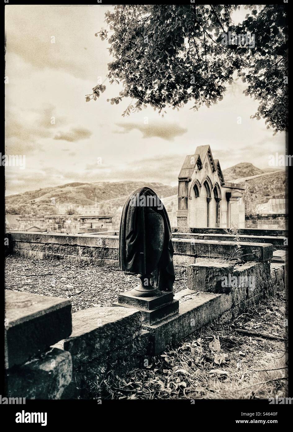 Cemetery in edinburgh hi-res stock photography and images - Alamy