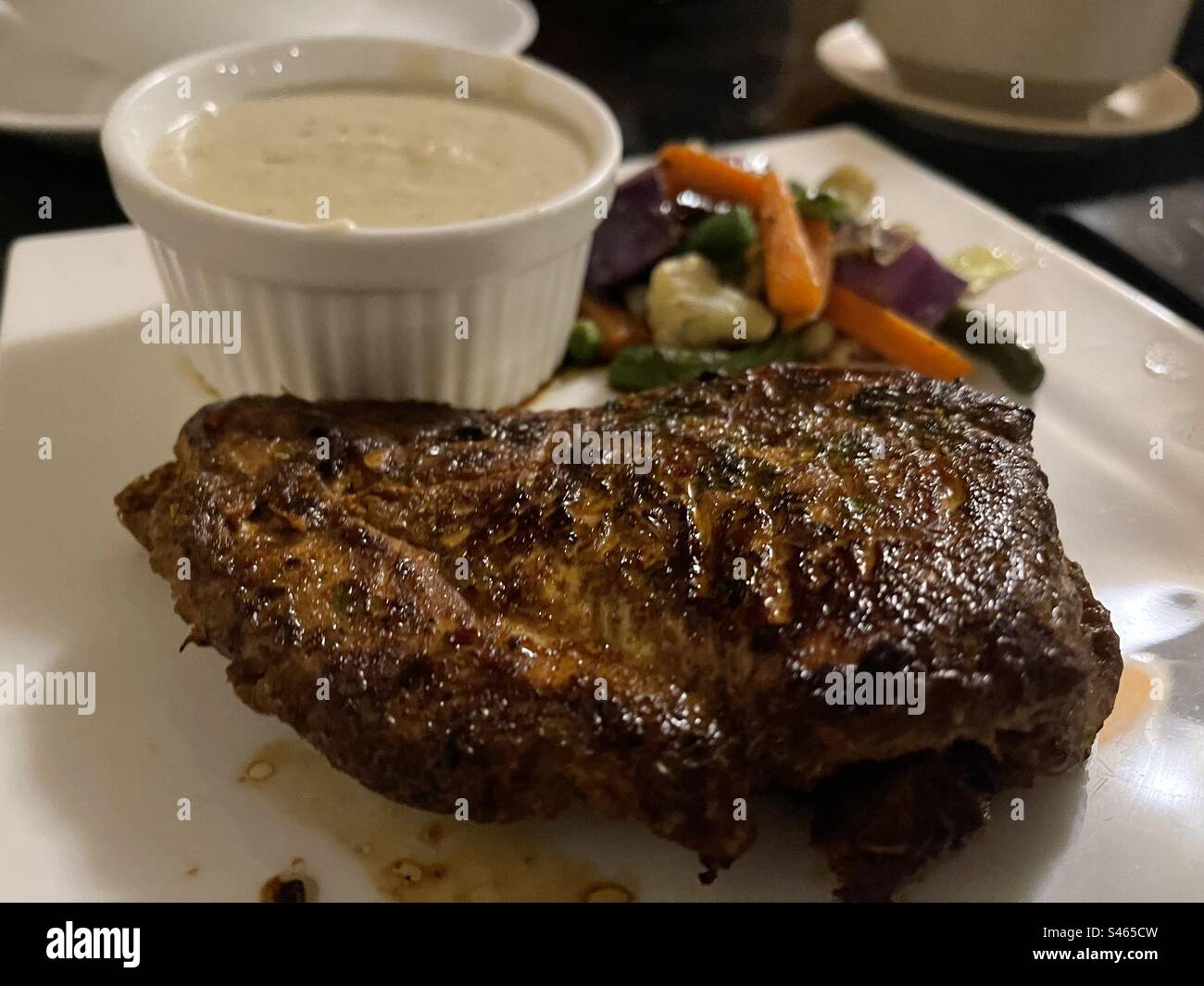 Steak platter hi-res stock photography and images - Alamy
