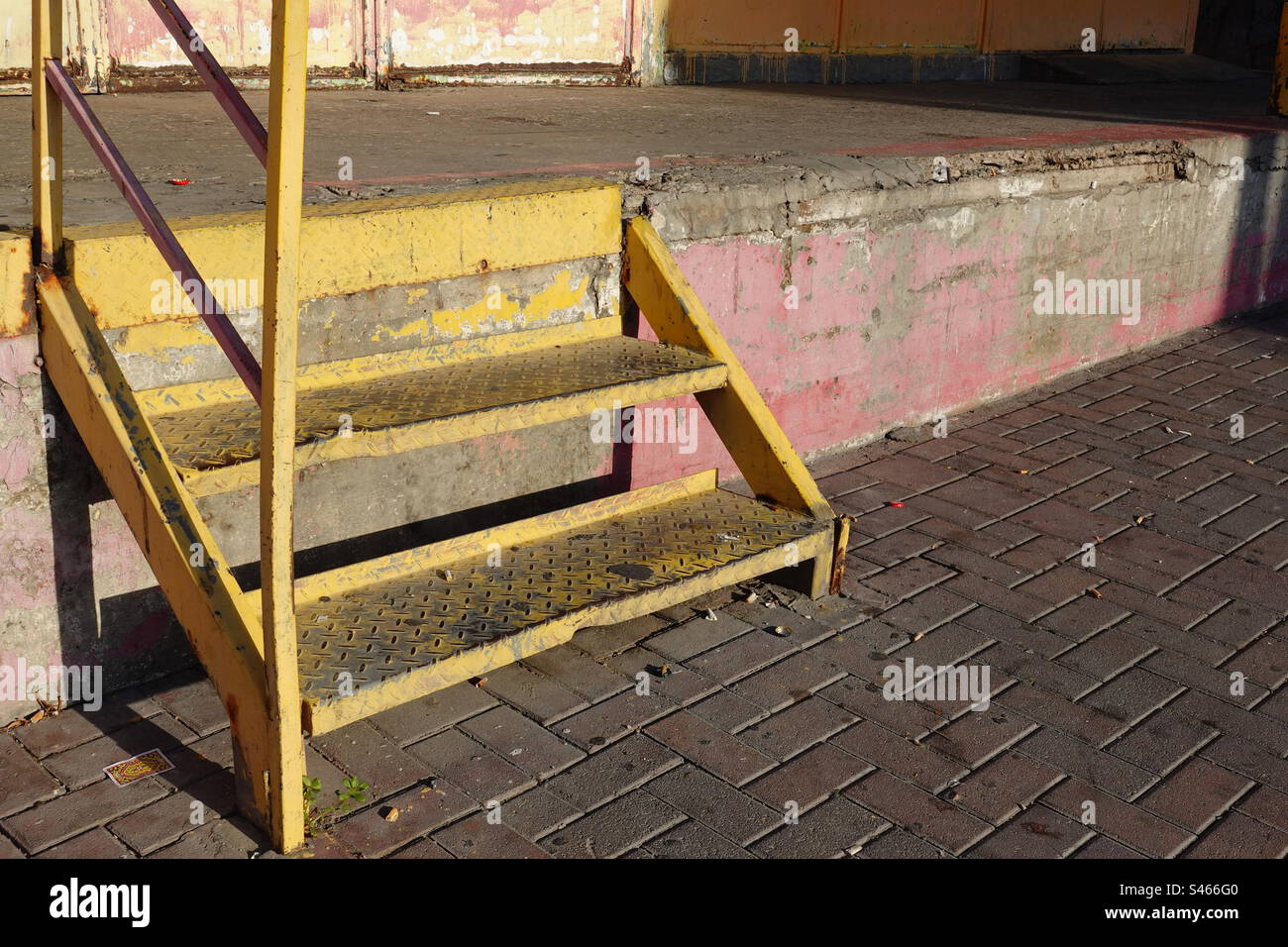 Yellow metal stairs hi-res stock photography and images - Alamy