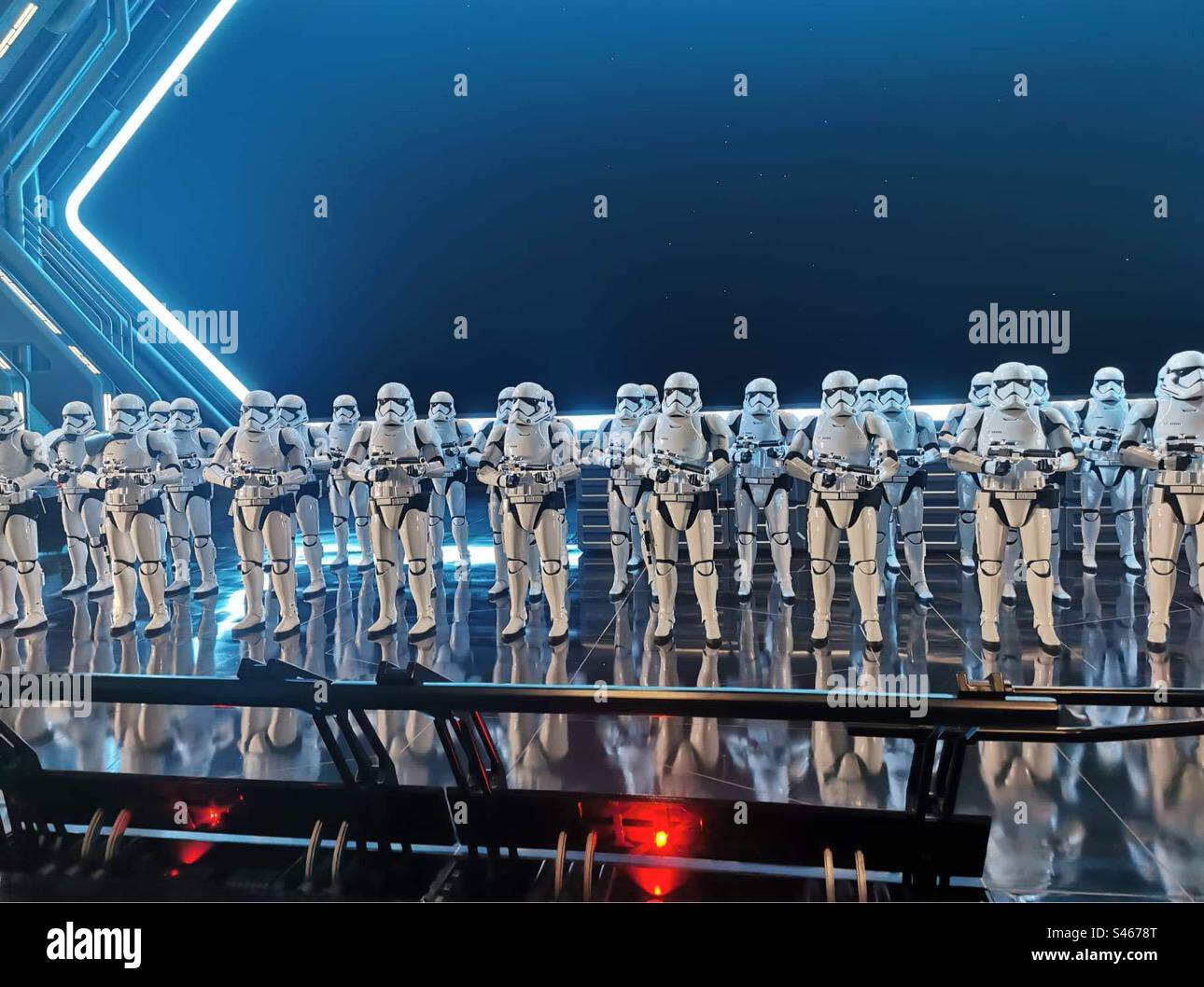 Rise of the resistance disney hi-res stock photography and images - Alamy