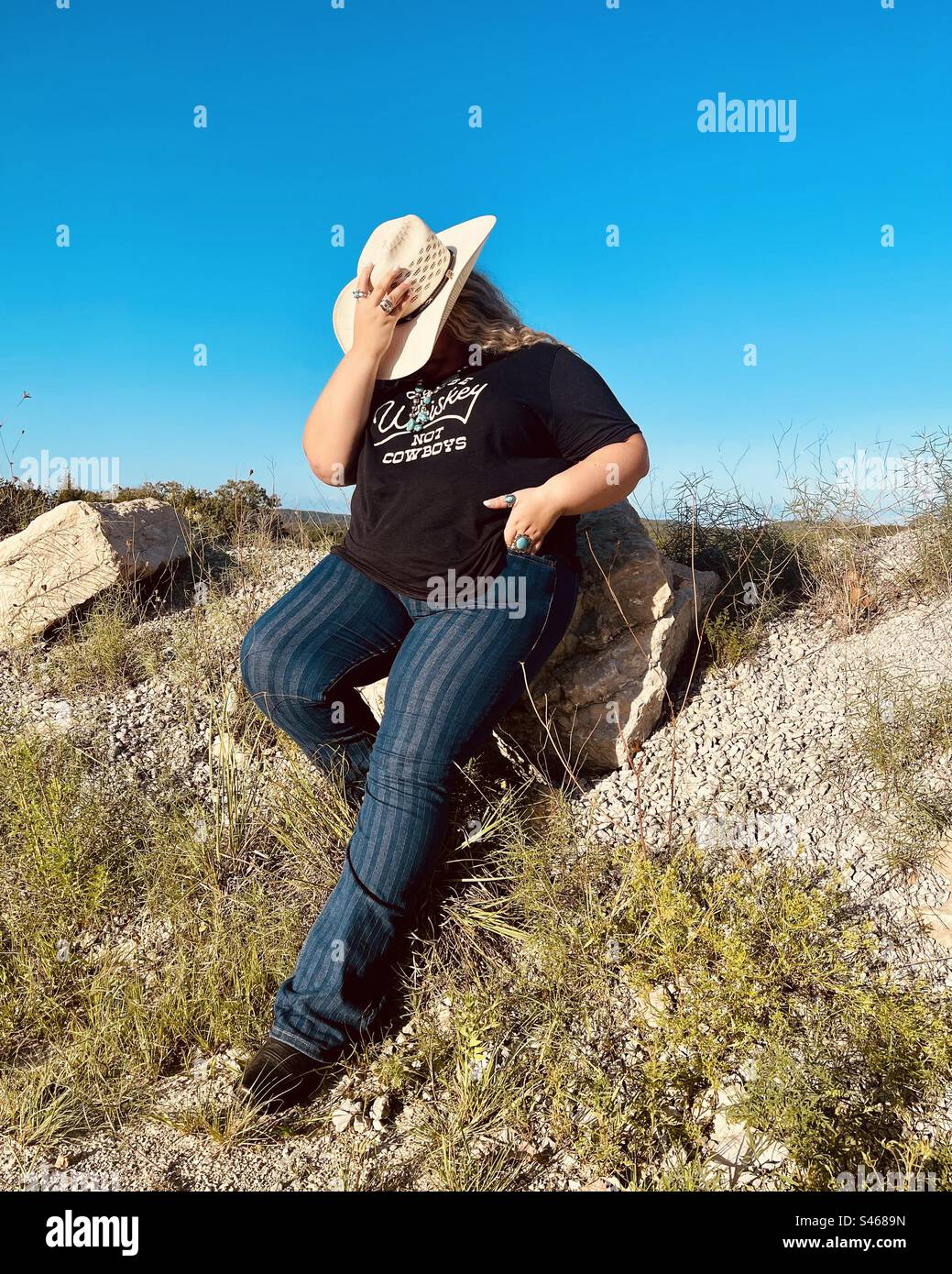 Cowboy and cowgirl hi-res stock photography and images - Alamy