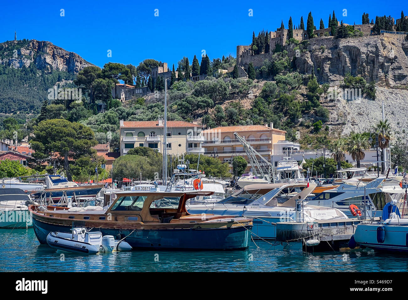 Cassis castle hi-res stock photography and images - Alamy