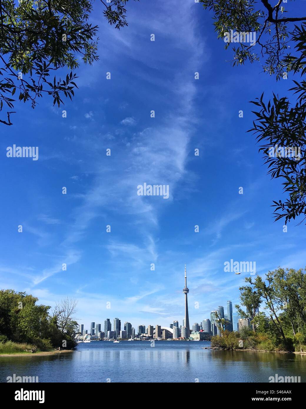 Toronto cityscapes hi-res stock photography and images - Alamy