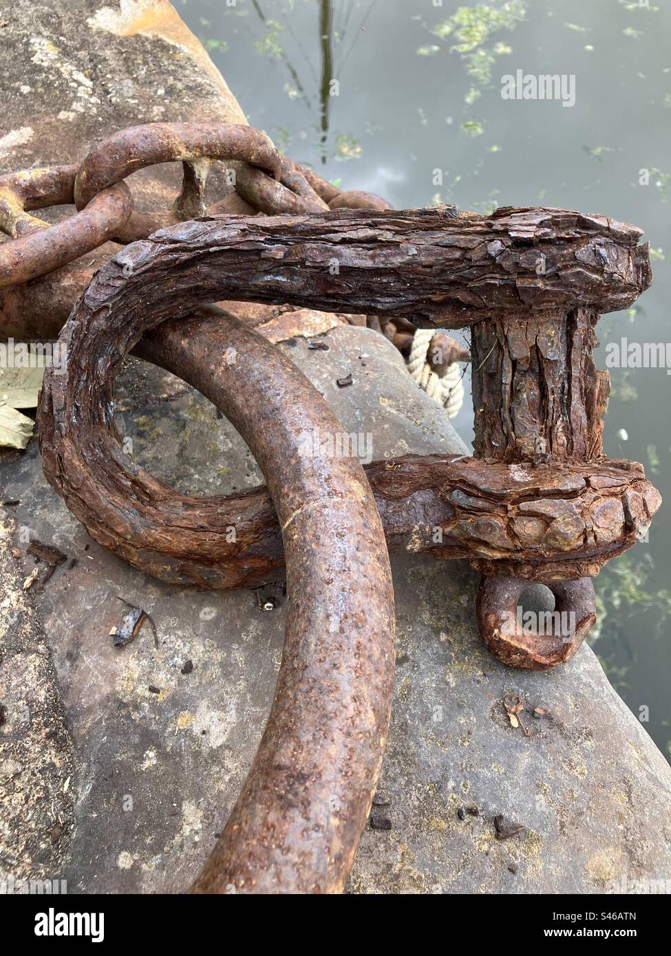 Chain shackle hi-res stock photography and images - Alamy