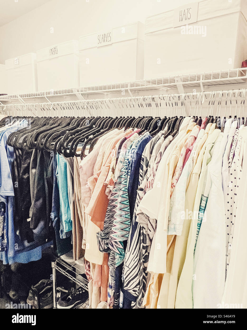 Closet clothes hi-res stock photography and images - Alamy