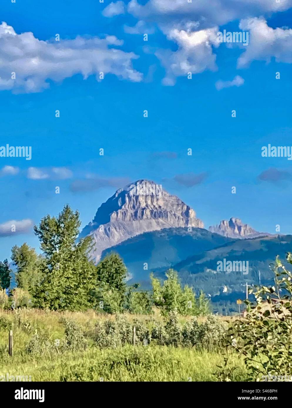 Crowsnest Pass peak Stock Photo - Alamy