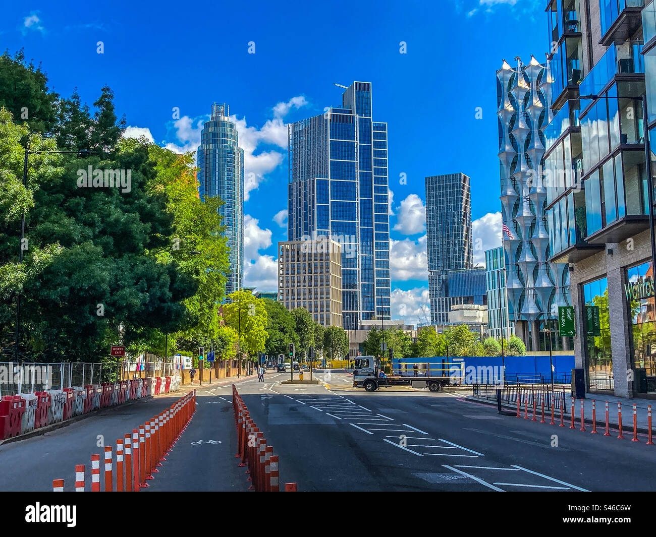 Nine elms skyline hi-res stock photography and images - Alamy