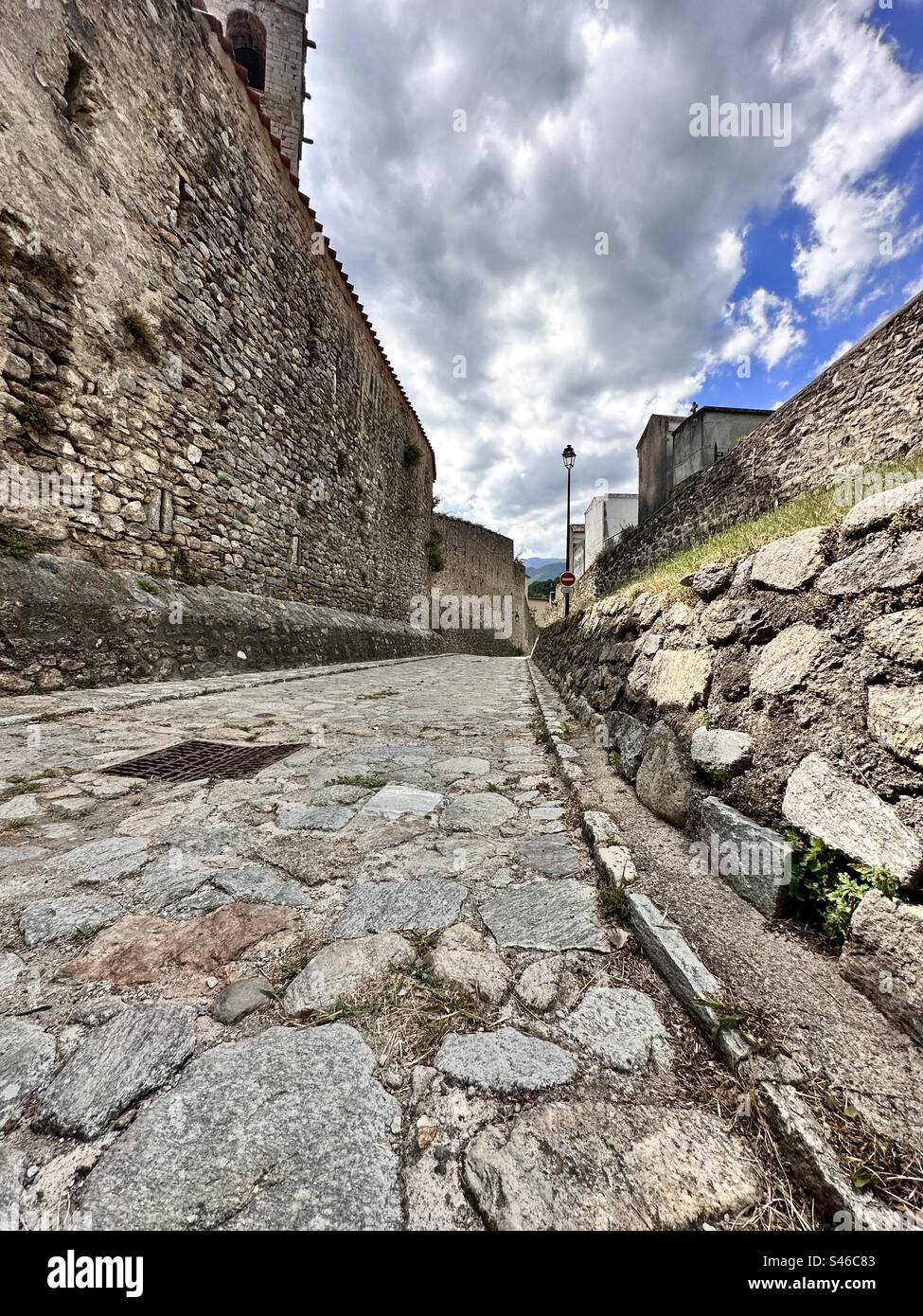Stone stree hi-res stock photography and images - Alamy