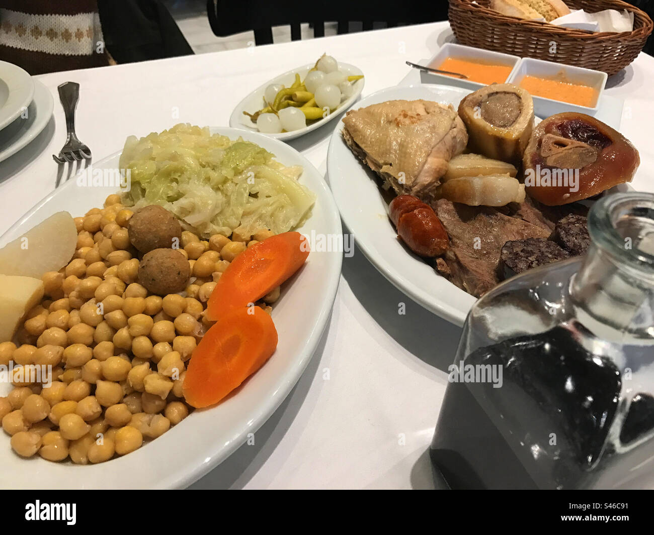Cocido hi-res stock photography and images - Alamy