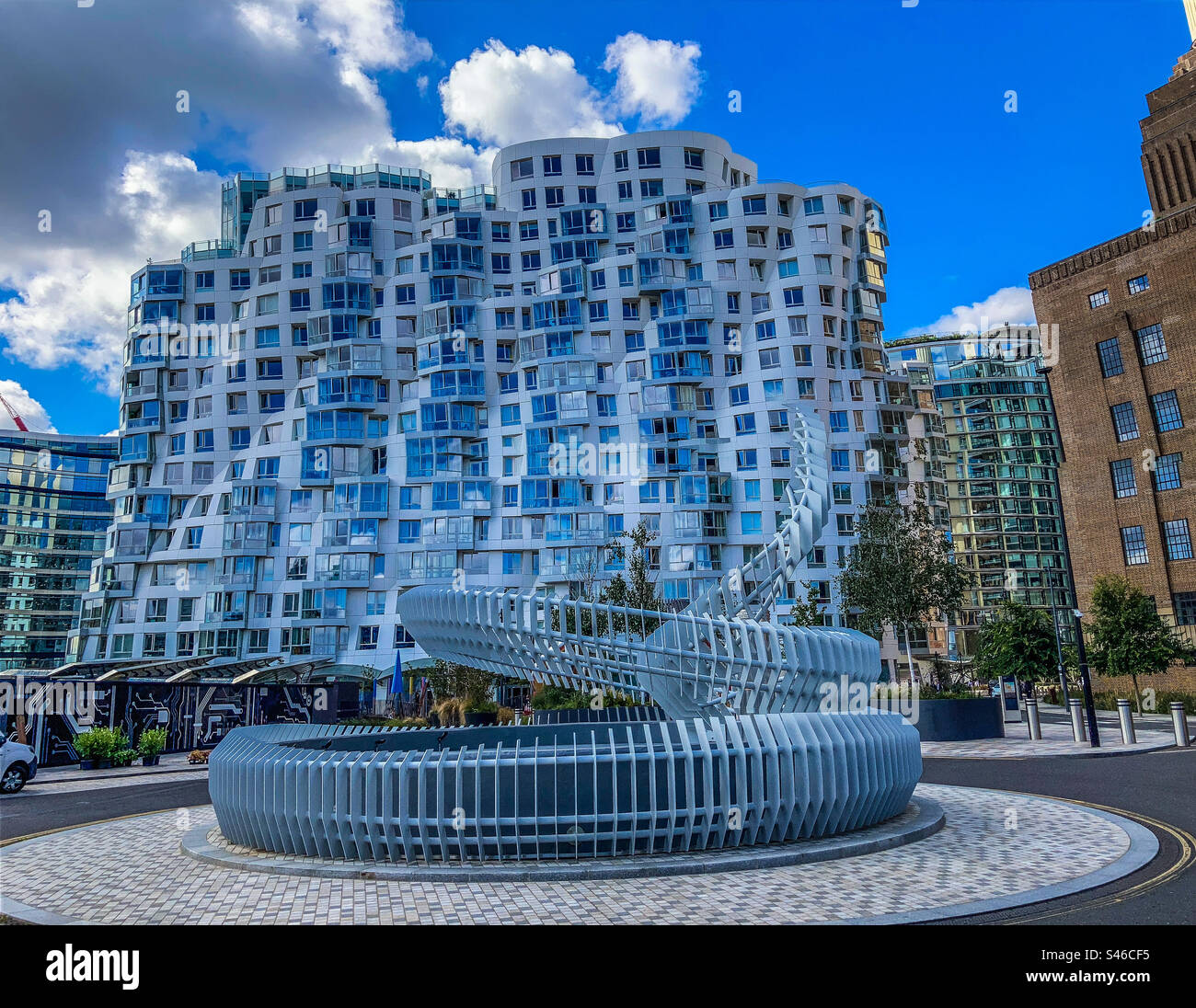 Modern Apartment Building next to the New Battersea Power Station ...