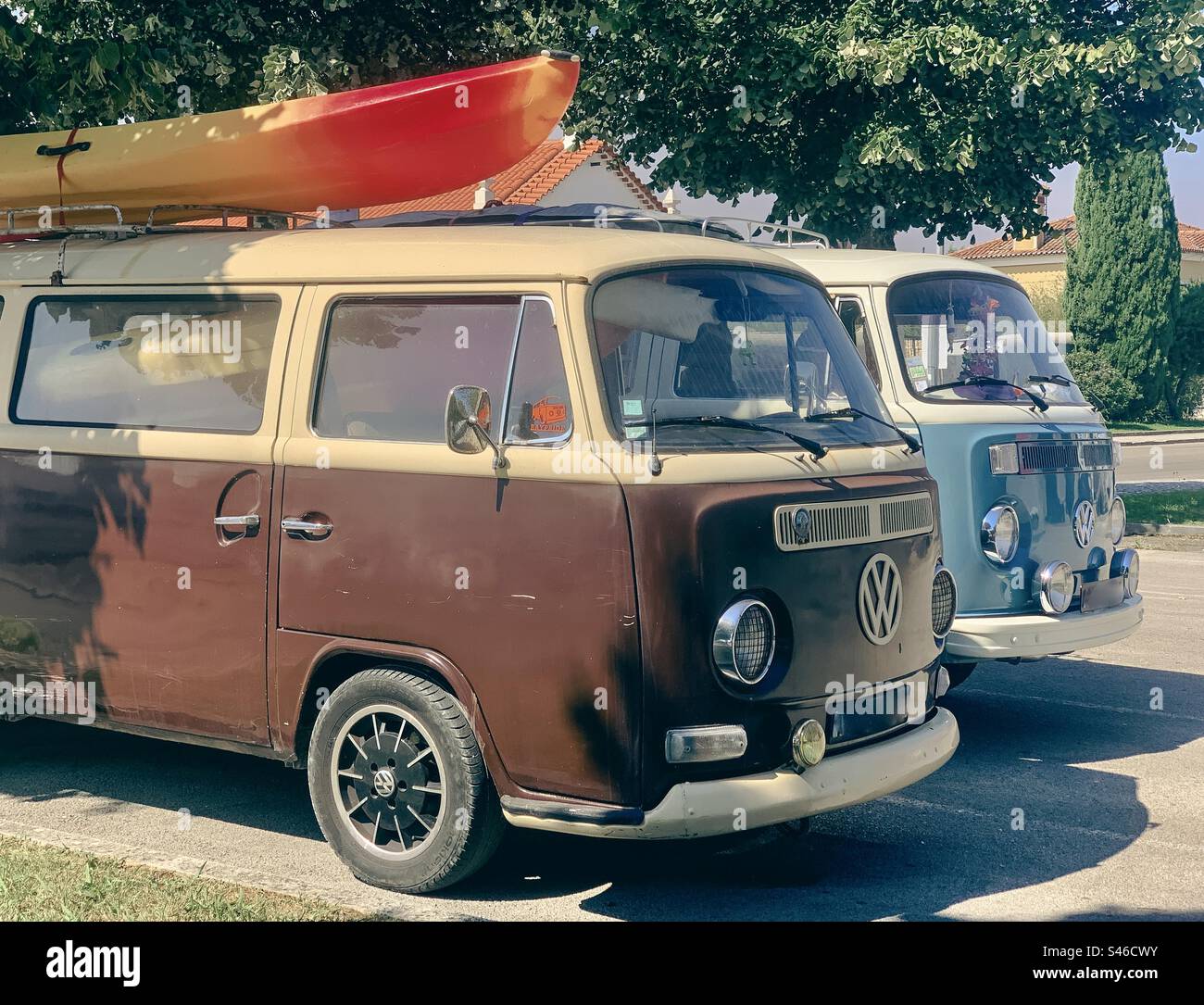 Vans roof smartphone stock photos and images - Alamy