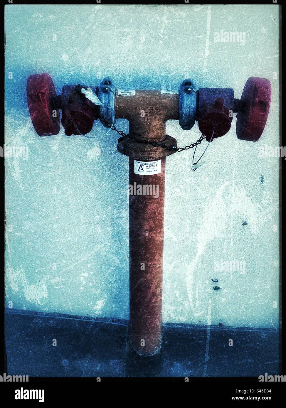 Fire hydrant fire hydrant hi-res stock photography and images - Alamy