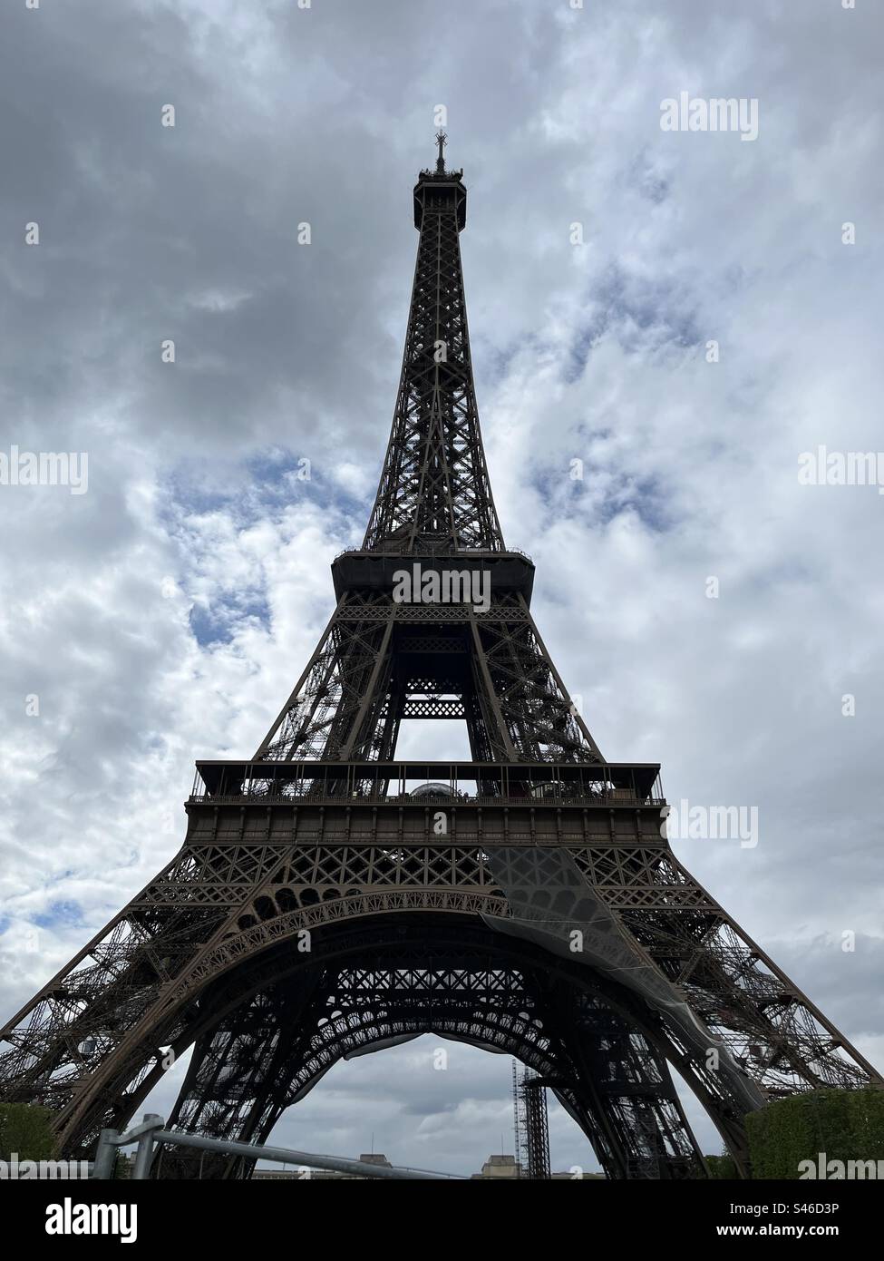 Effiel tower hi-res stock photography and images - Alamy