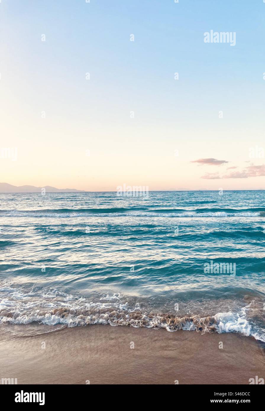 Stunning evening sunset hi-res stock photography and images - Alamy