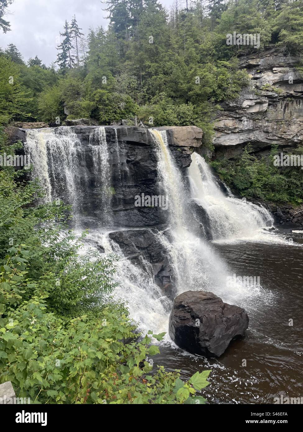 Black water falls hi-res stock photography and images - Alamy