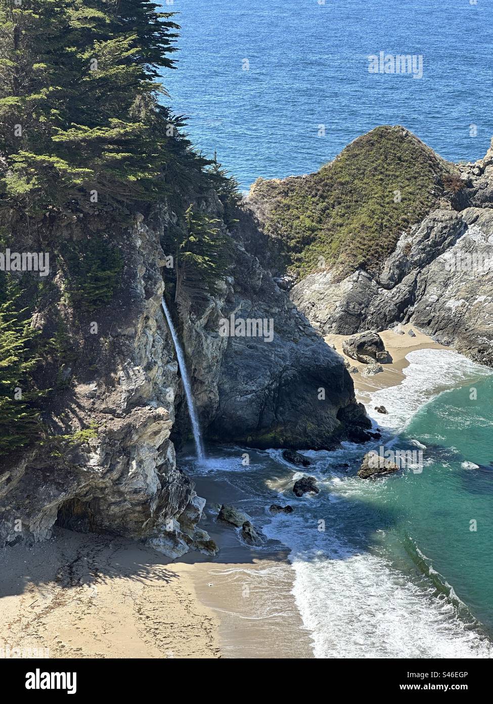Pacific ocean waterfall hi-res stock photography and images - Alamy