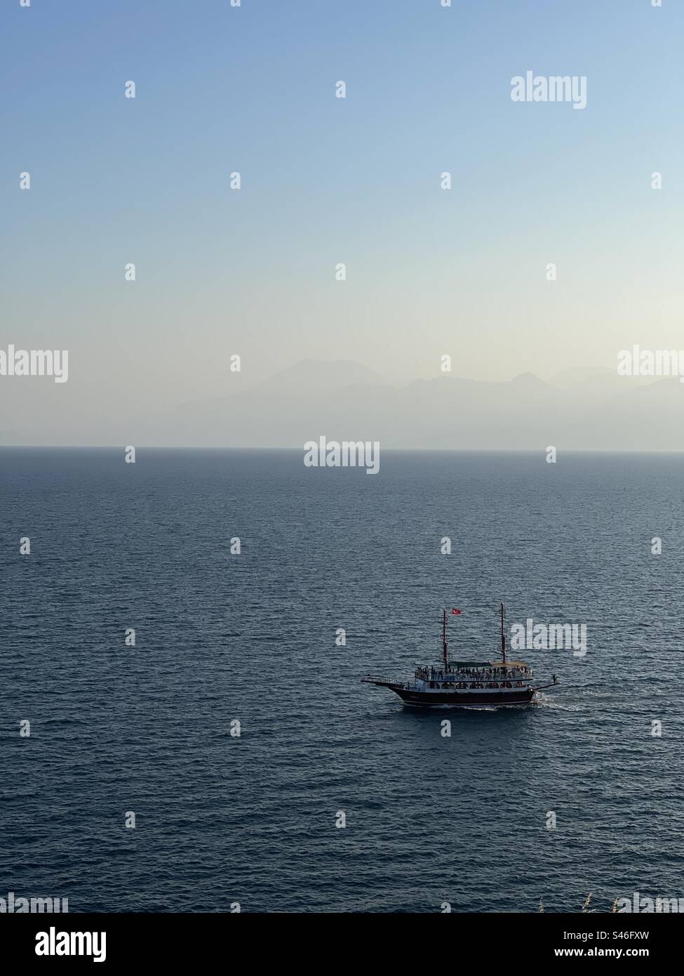 Boundless sea hi-res stock photography and images - Alamy