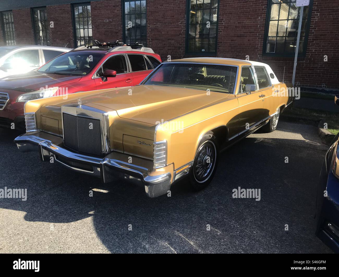Yellow 1968 Lincoln Town Car