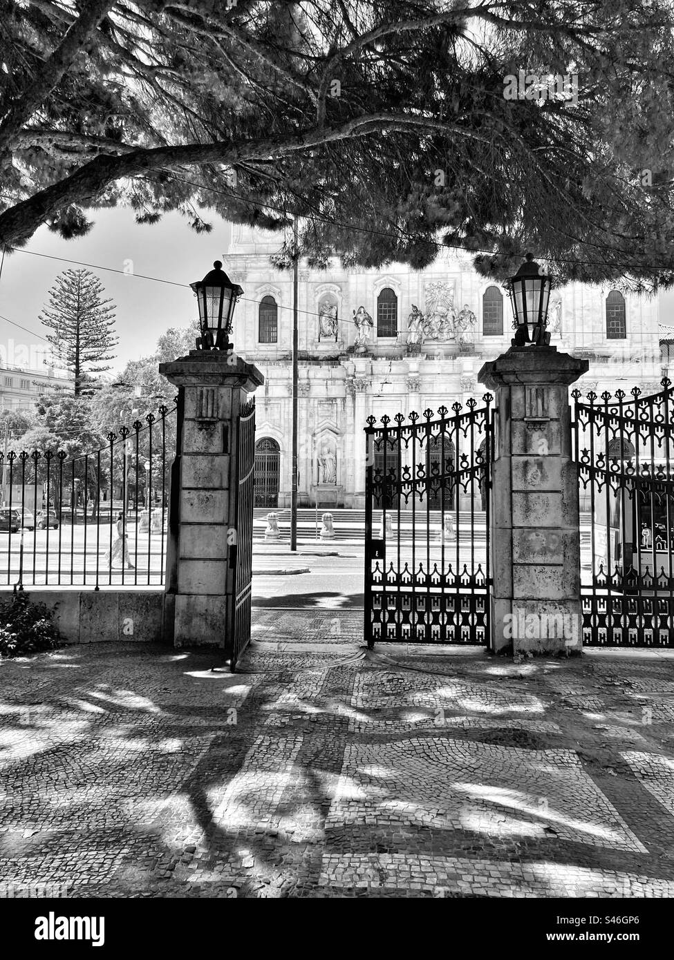 Basilica da estrela garden hi-res stock photography and images - Alamy