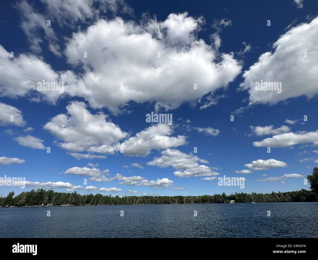 Bass lake hi-res stock photography and images - Alamy