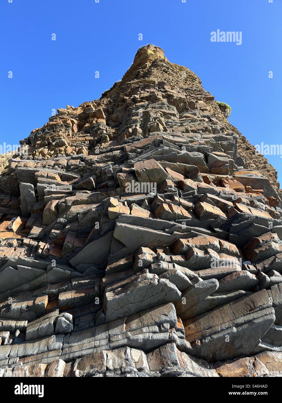 Pile of cliff rocks hi-res stock photography and images - Alamy