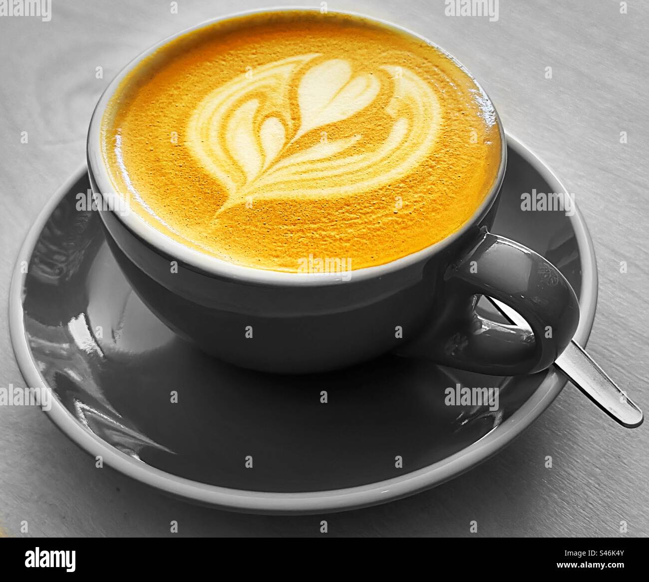 Flat white hi-res stock photography and images - Alamy