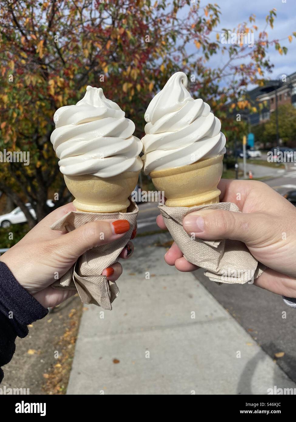 Ice cream fall hi-res stock photography and images - Alamy