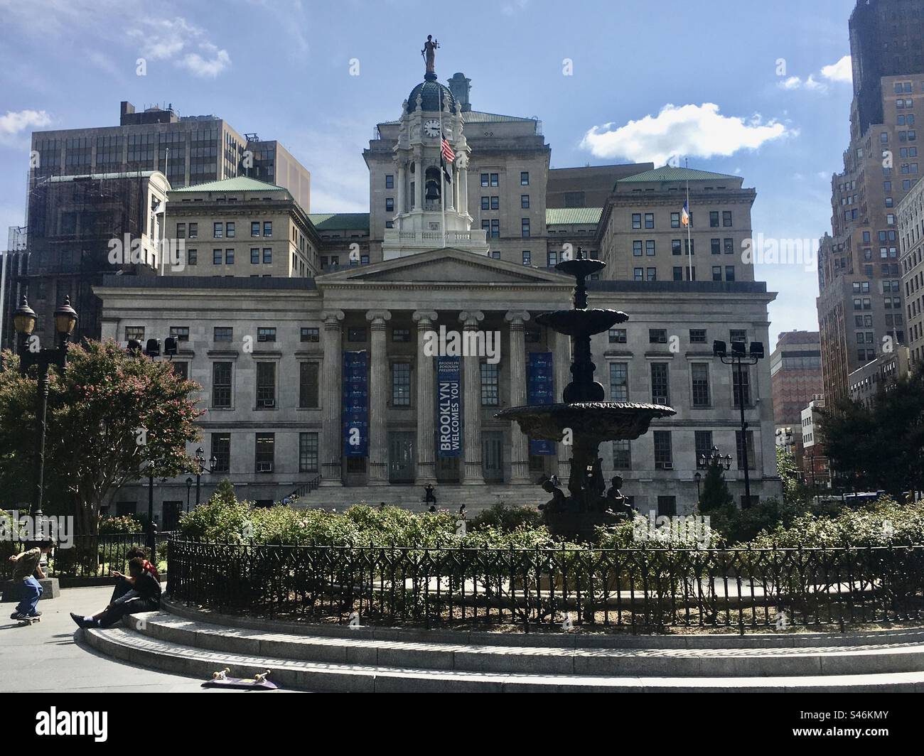 Brooklyn borough hall hi-res stock photography and images - Alamy