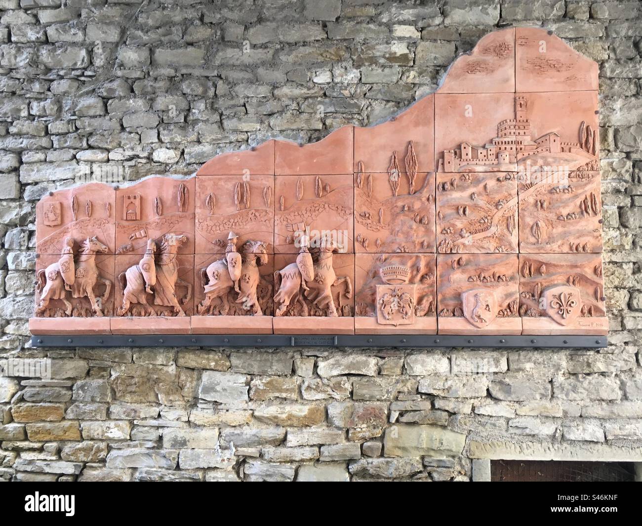 Cavalieri di terracotta in fila. Terracotta Knights in a row. Monastero ...
