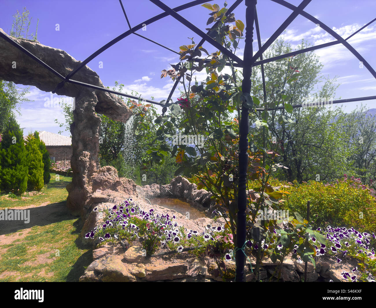Cave water drops hi-res stock photography and images - Alamy