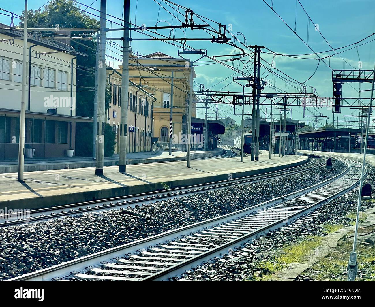 Station in italy hi-res stock photography and images - Alamy