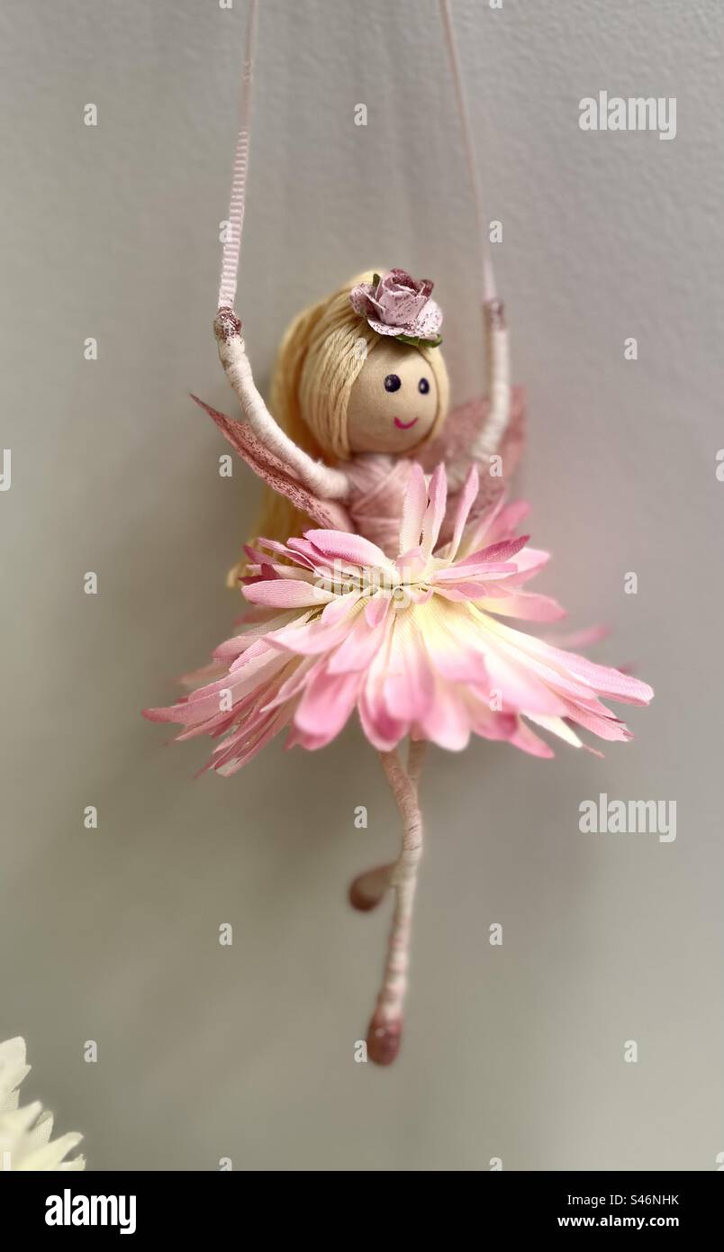 Flower fairy hi-res stock photography and images - Alamy
