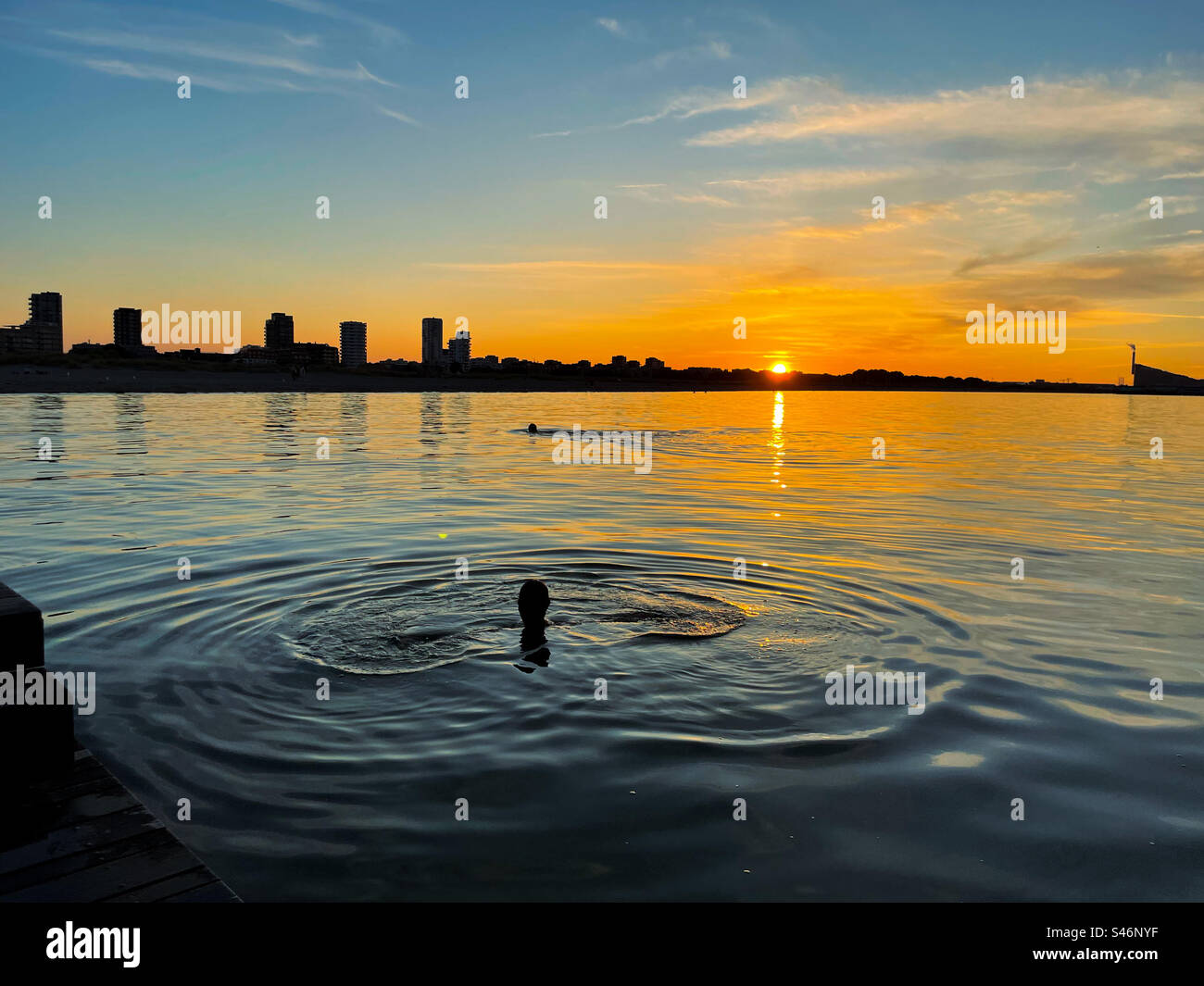 Person bathing hi-res stock photography and images - Alamy