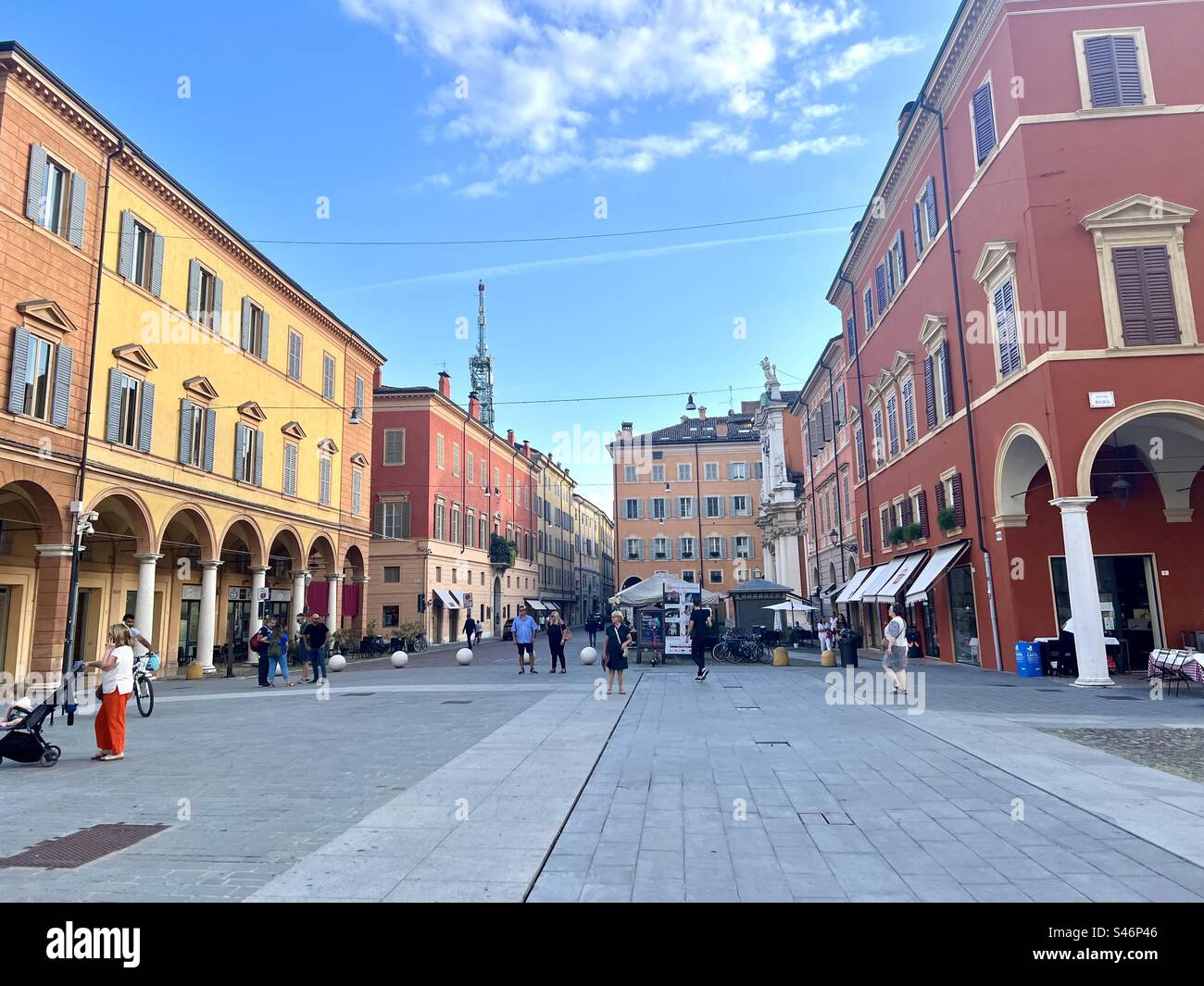 Piazza roma in modena hi-res stock photography and images - Alamy