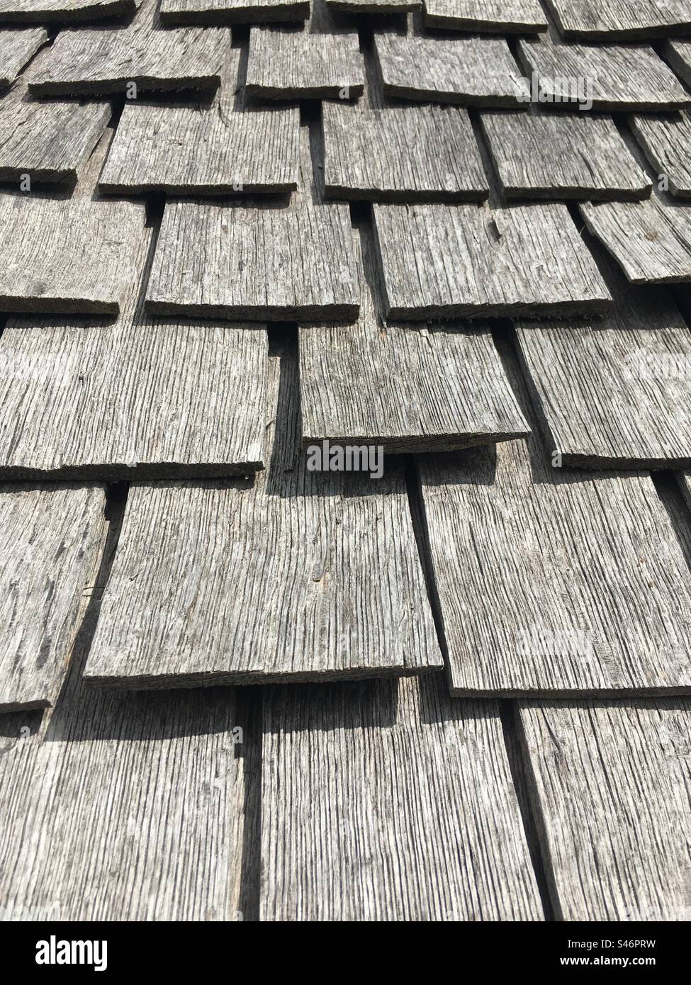 Wooden roofing tiles hi-res stock photography and images - Alamy