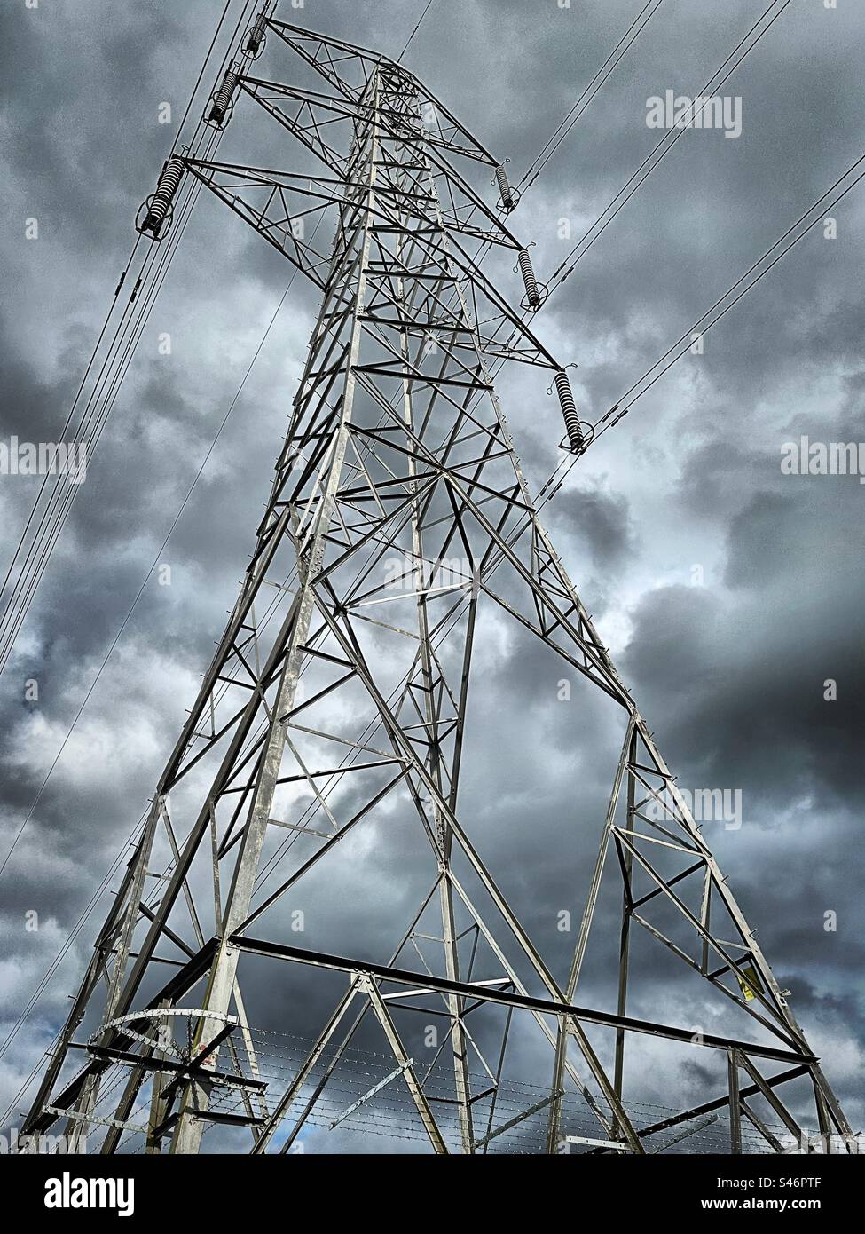 Lighting pylon hi-res stock photography and images - Alamy