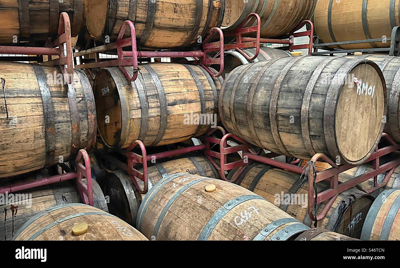 Real ale in barrels hi-res stock photography and images - Alamy
