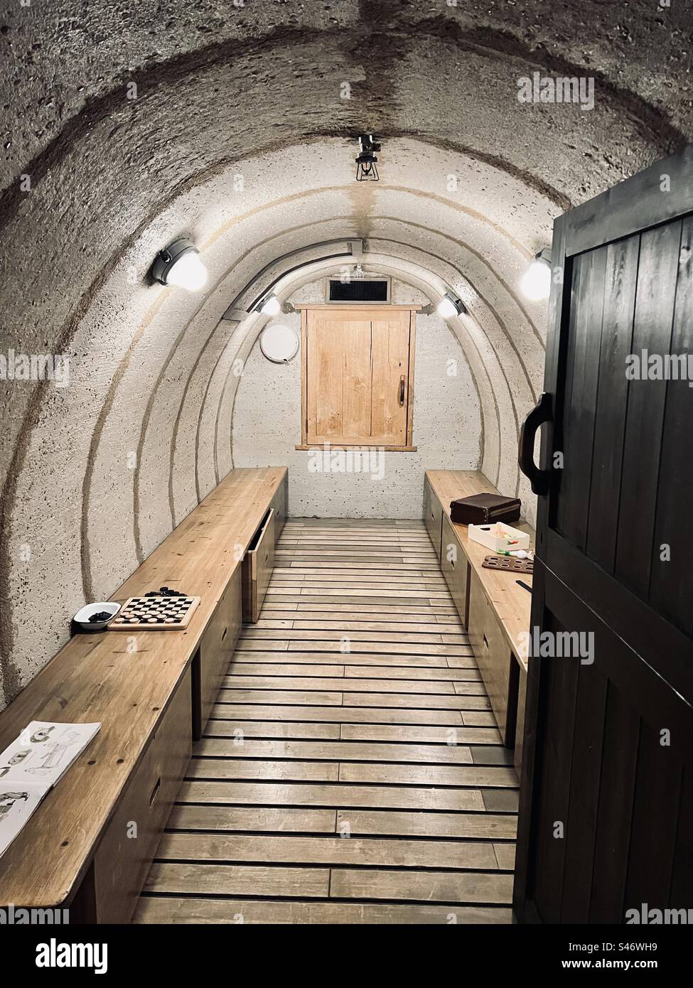 Wou war 2 hi-res stock photography and images - Alamy